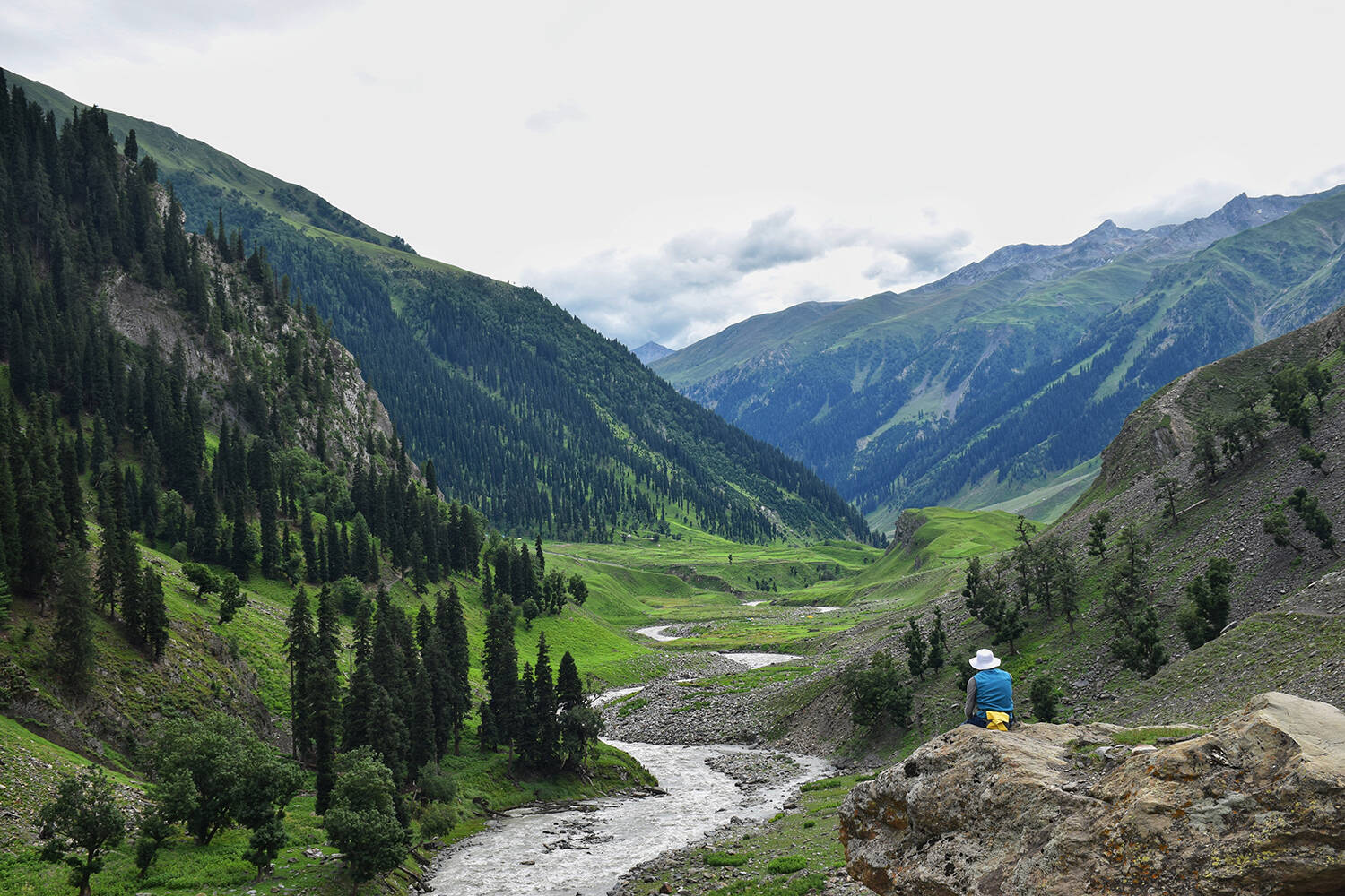 35 Of The Most Spectacular Photos From The Warwan Valley Expedition