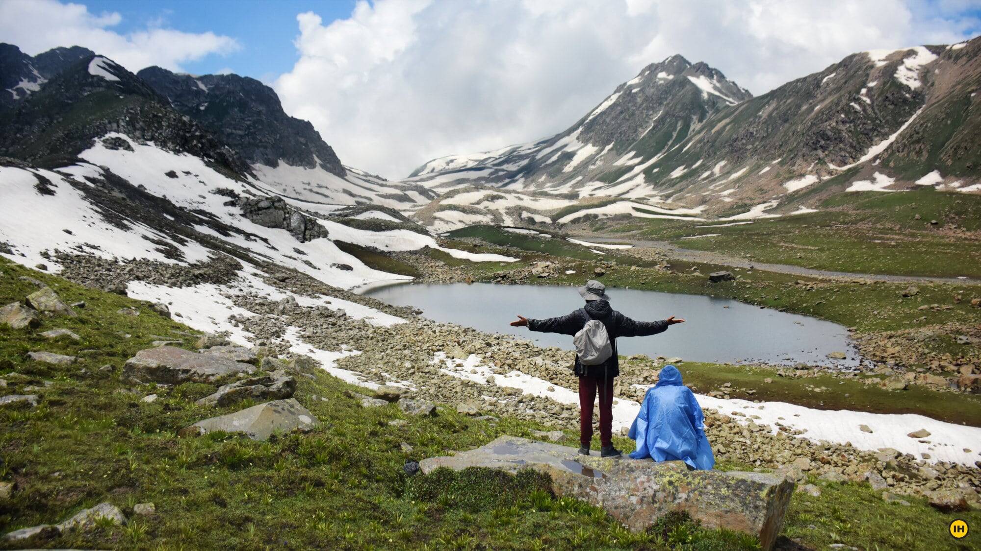Doodhpathri Trek