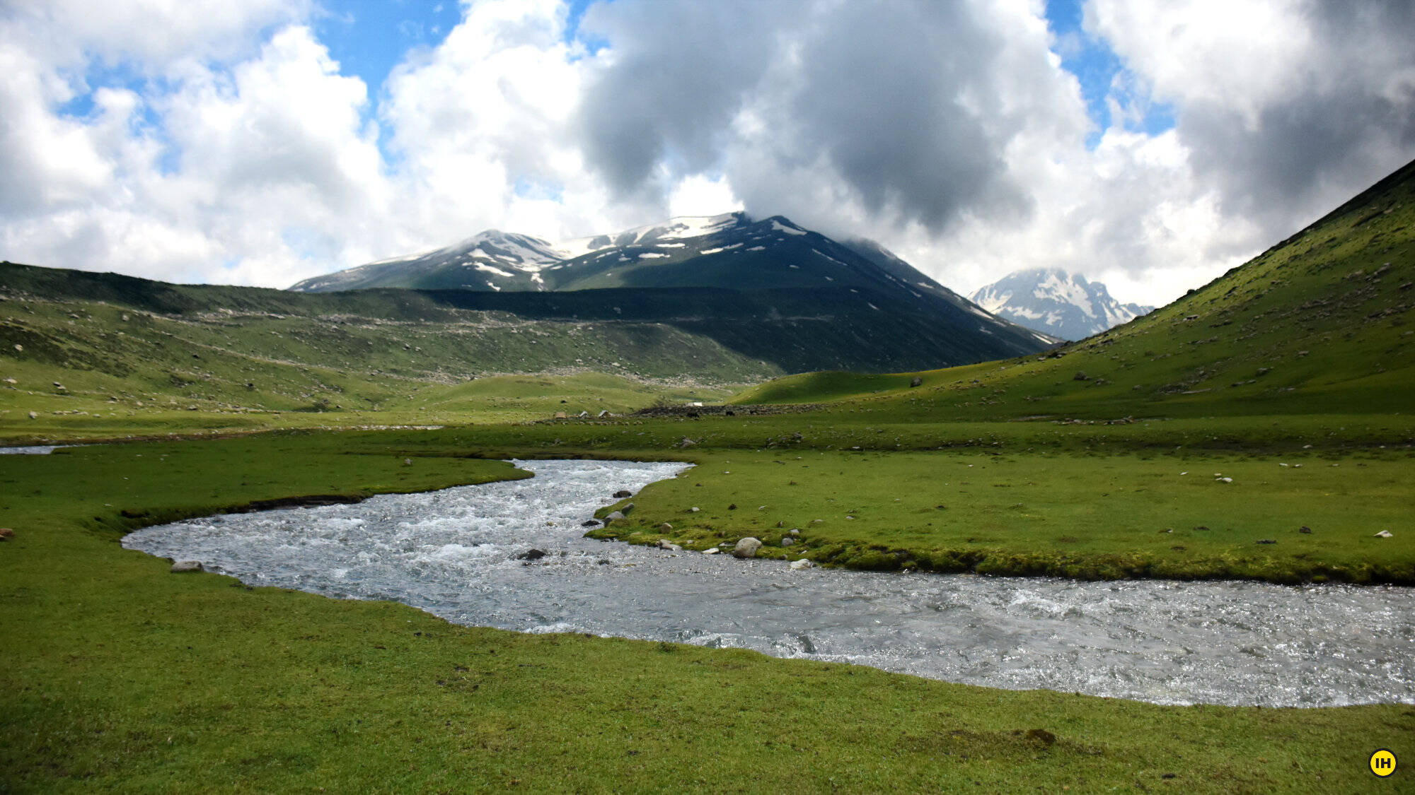 Doodhpathri Trek