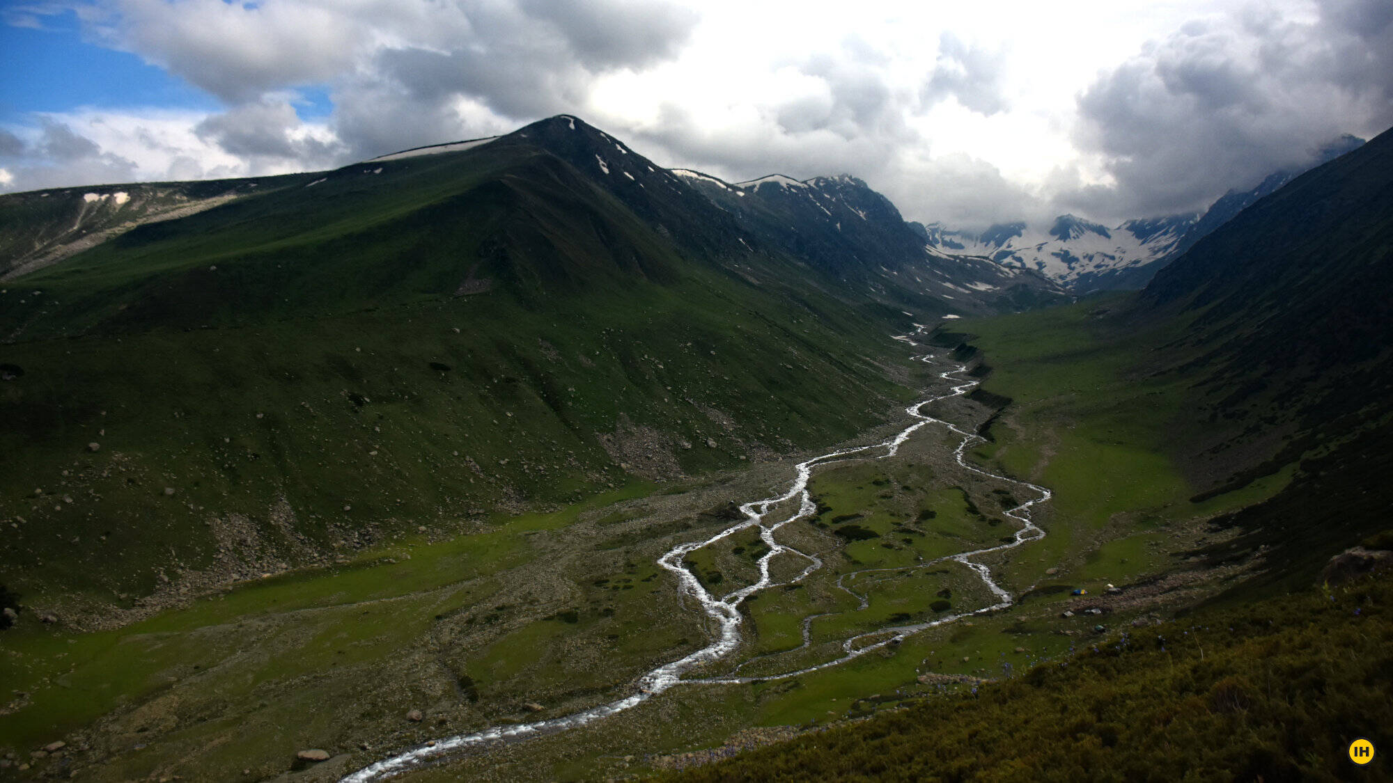 Doodhpathri Trek