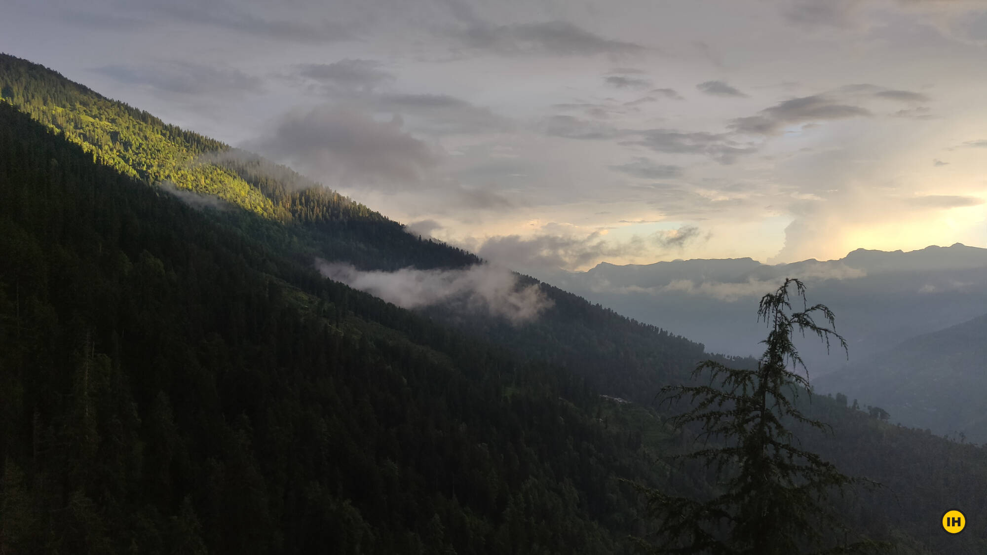Dhanna Kunnu Pass Trek
