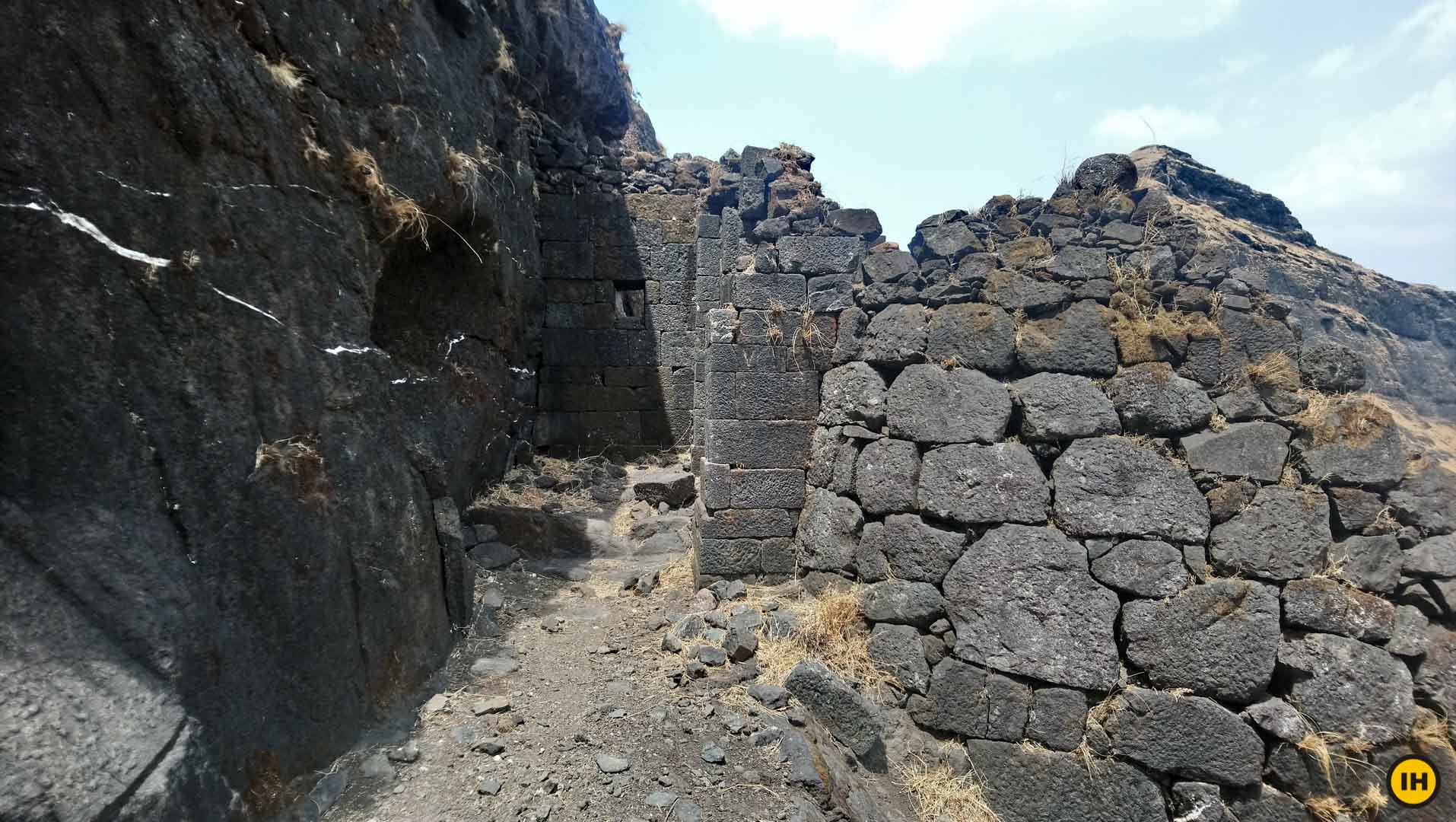 Salher - Salota Fort Trek - Trek to the Highest Fort in Maharashtra