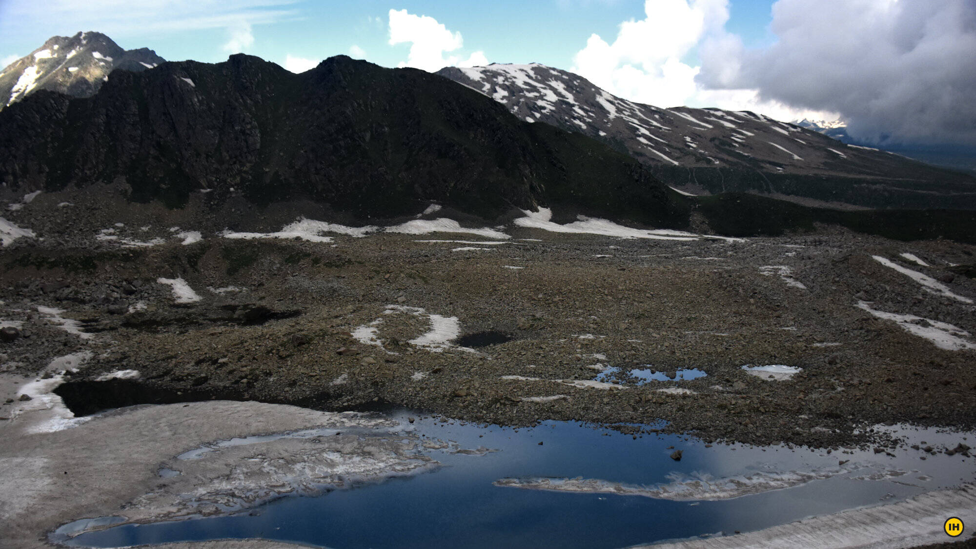 Doodhpathri Trek